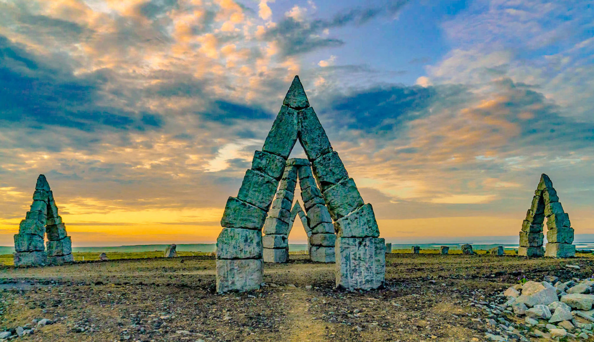 The Arctic Henge – Earth is Mysterious