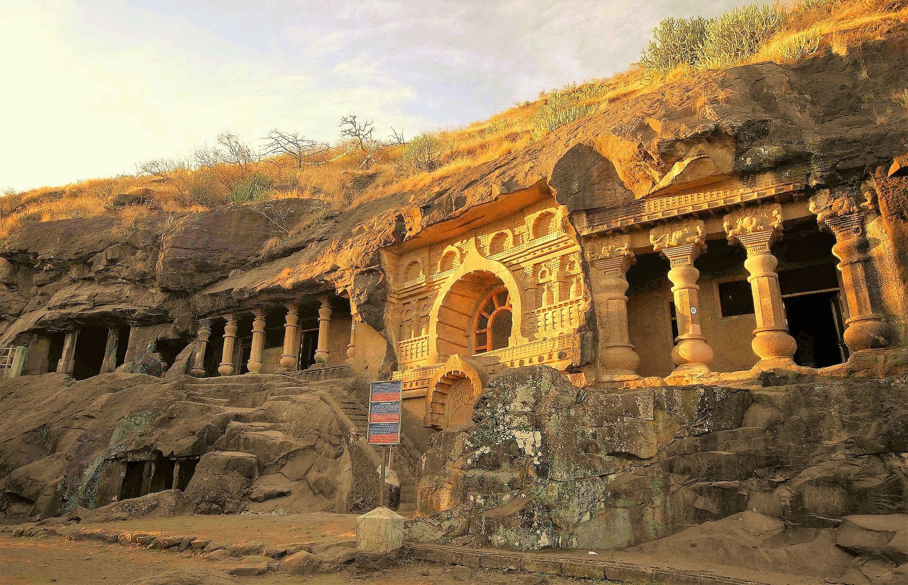 Top 15 Incredible Rock Cut Caves In India – Earth is Mysterious