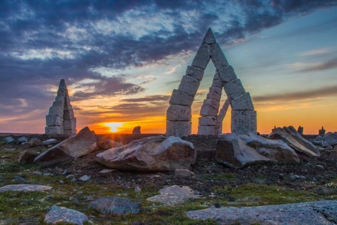 The Arctic Henge – Earth is Mysterious