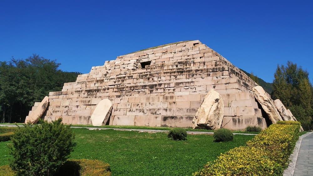 25 Incredible Ancient Pyramids Around The World – Earth is Mysterious