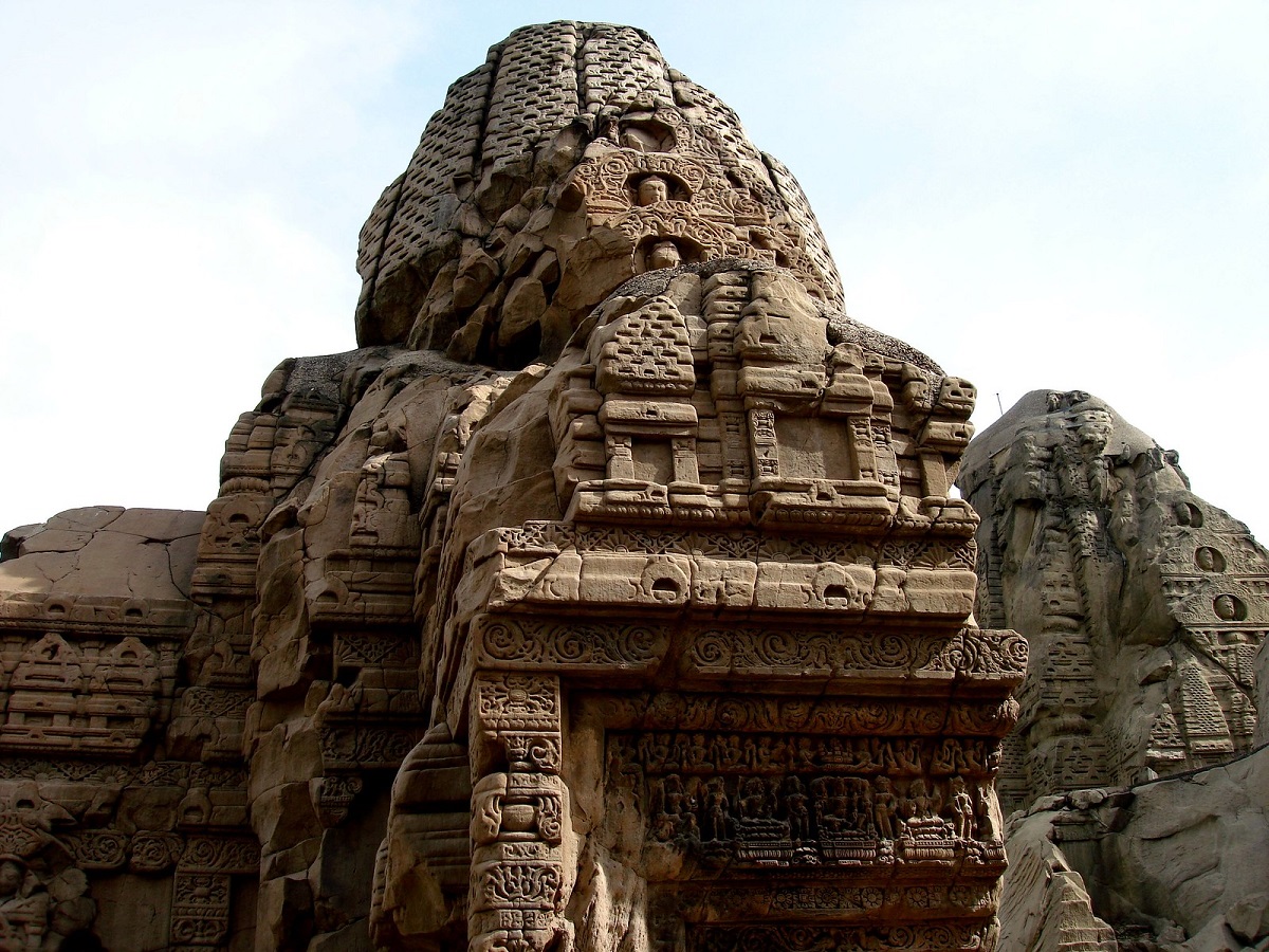 Monolithic Rock Cut Temples of Masrur – Earth is Mysterious