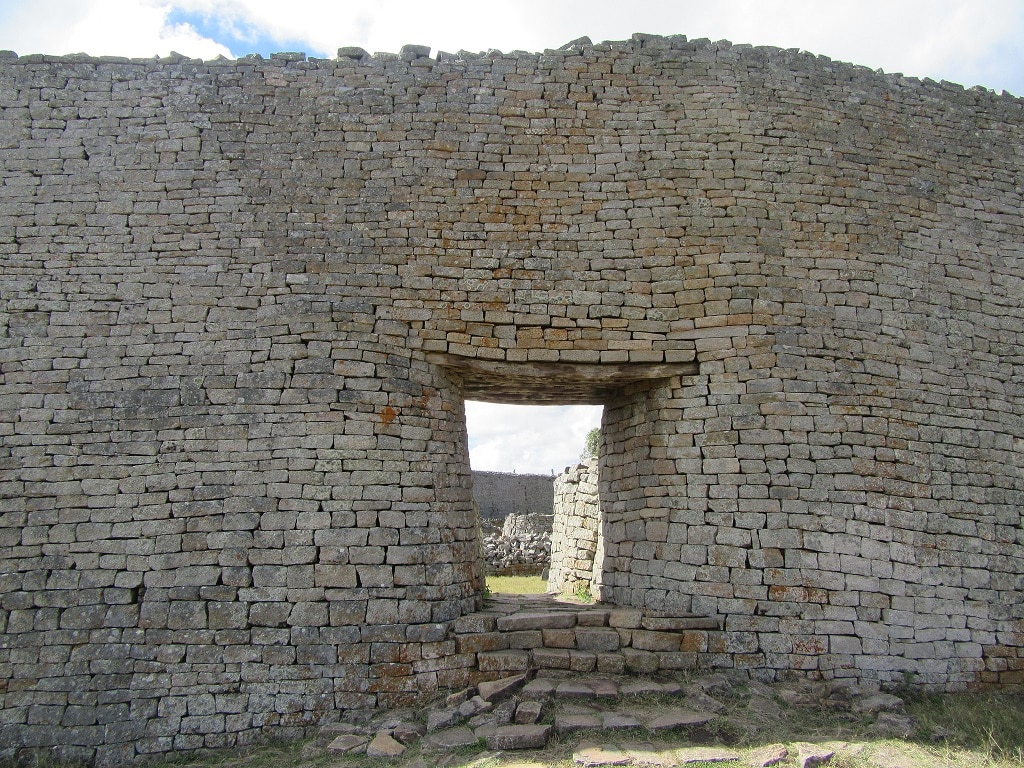 Great Zimbabwe: Stone Ruins of a Civilization – Earth is Mysterious